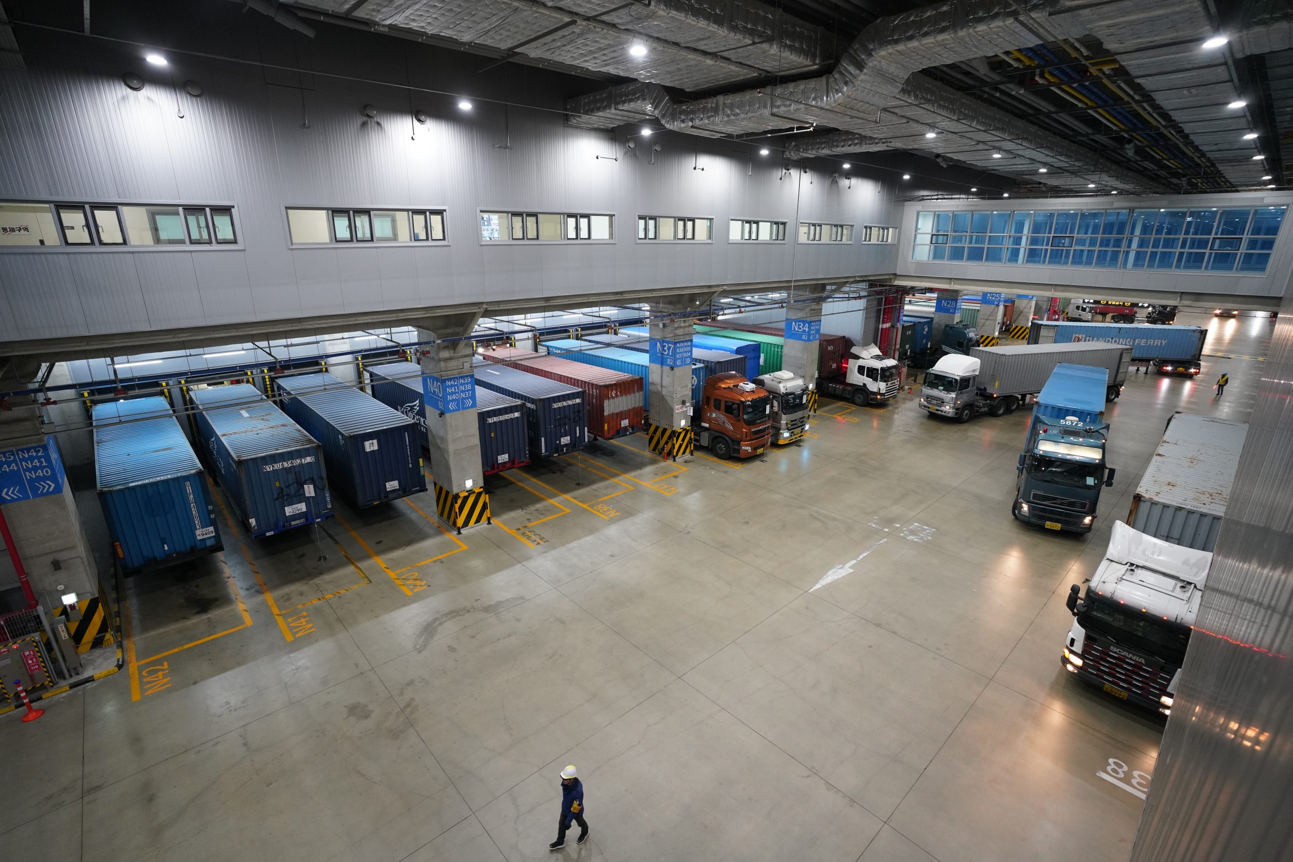 CJ대한통운 메가허브 곤지암, 관제센터, 전경, 내부 레일, 간선차량_06 – CJ미디어라이브러리