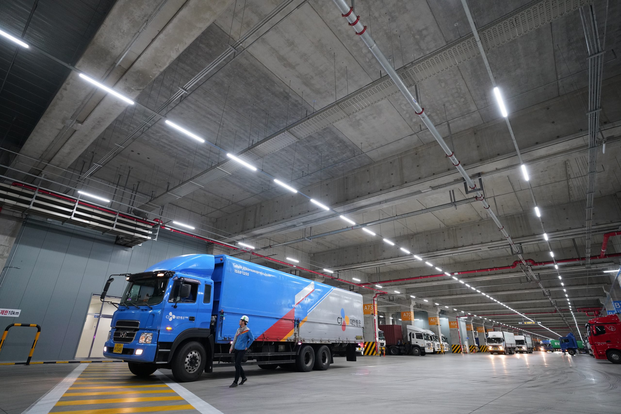 CJ대한통운 메가허브 곤지암, 관제센터, 전경, 내부 레일, 간선차량_09 – CJ미디어라이브러리