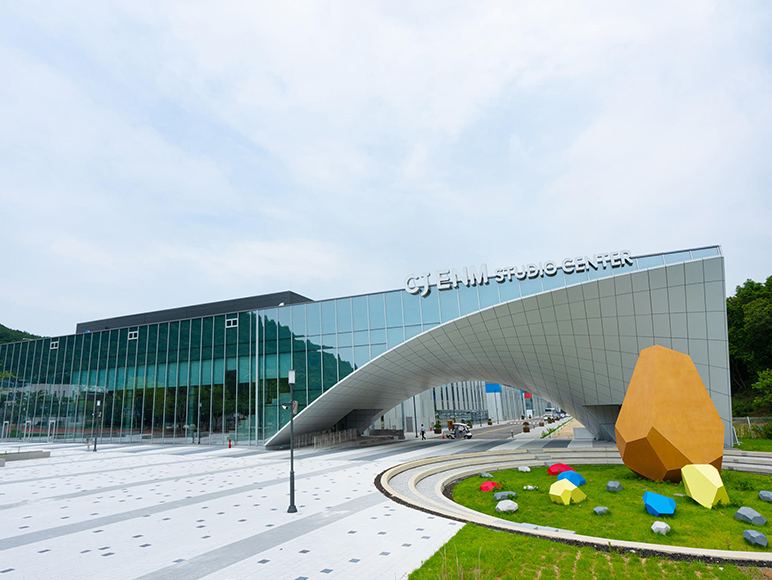 글로벌향 K콘텐츠 제작의 중심지‘CJ ENM 스튜디오 센터’ 베일 벗었다 – CJ 뉴스룸
