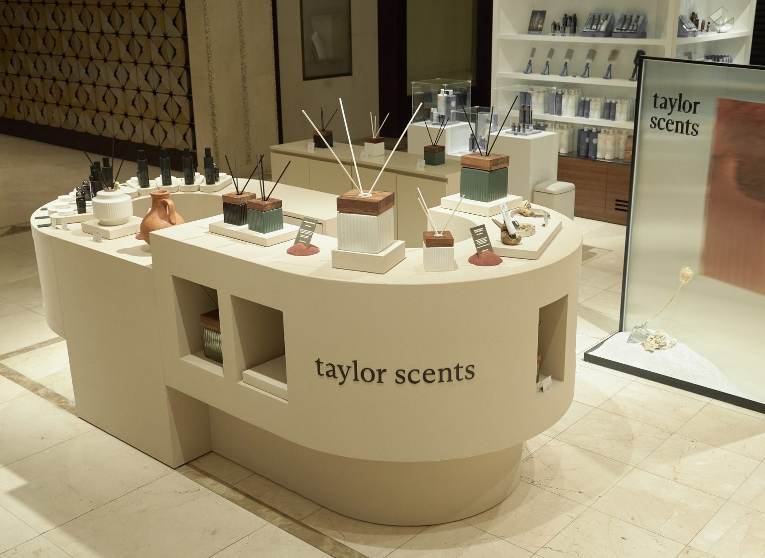 [CJ ENM] 테일러센츠 현대백화점 목동점 – CJ미디어라이브러리