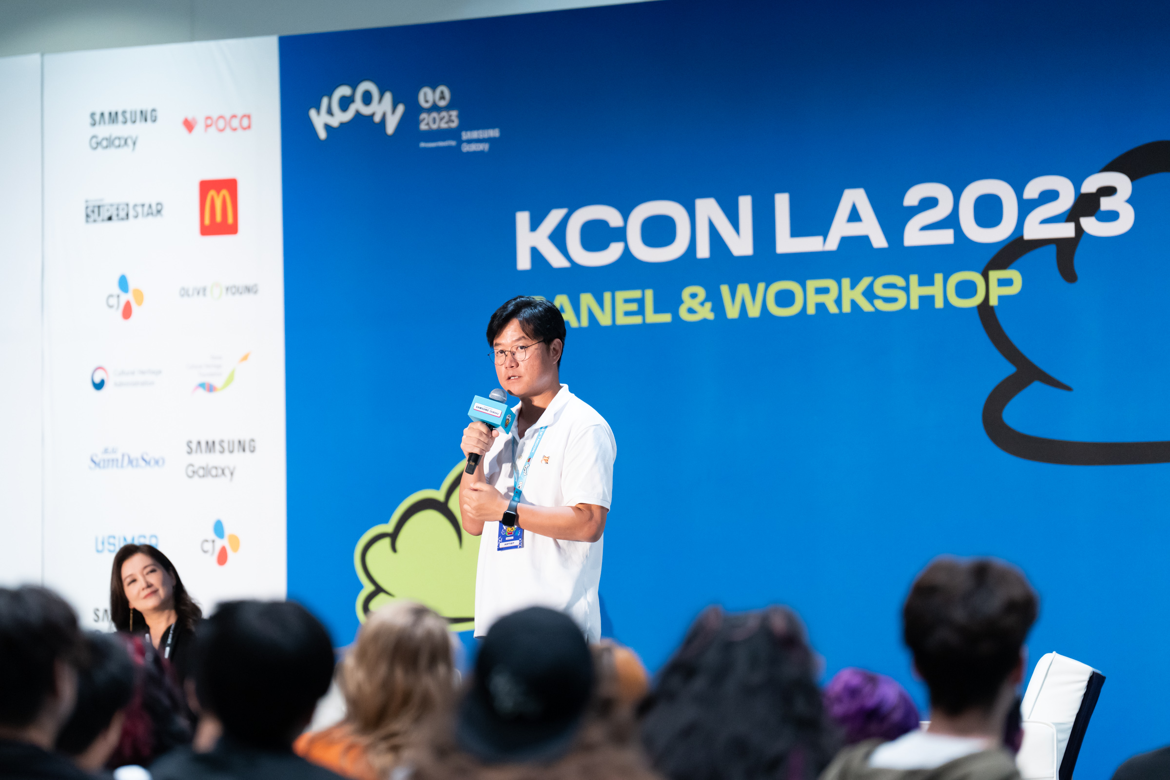 [CJ ENM 엔터] KCON LA 2023 컨벤션 현장에서 현지 팬들을 만난 나영석 PD – CJ미디어라이브러리
