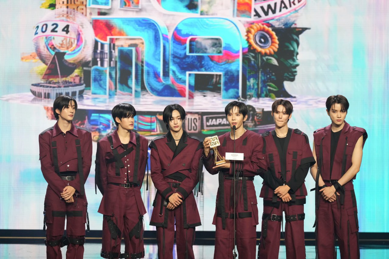 [CJ ENM 엔터] 화제의 시상식 막 올린다! 美→日 이어지는 뜨거운 열기 01 – CJ미디어라이브러리