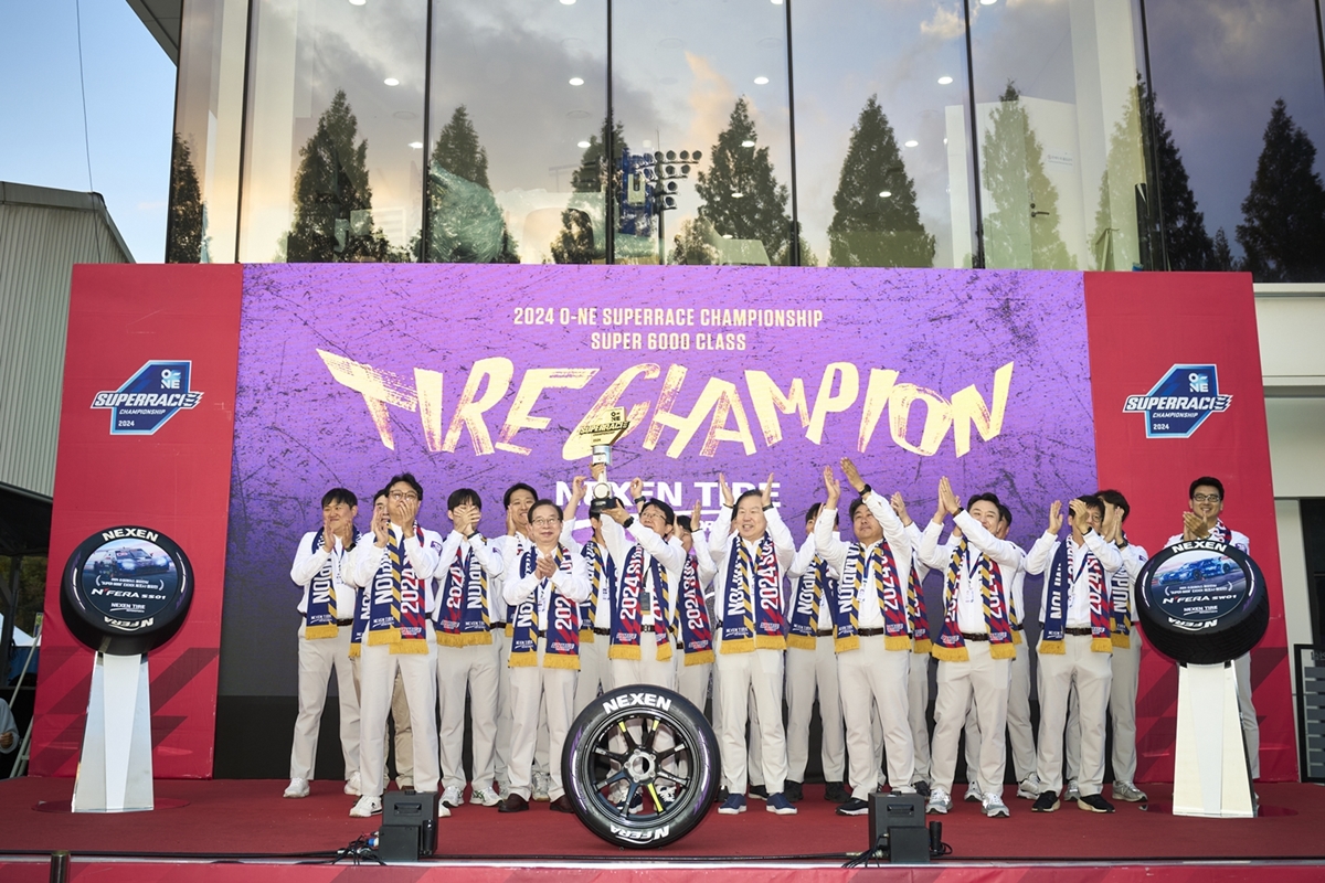 [CJ대한통운] 장현진, 슈퍼 6000 챔피언 등극…팀 챔피언십은 서한GP, 타이어는 넥센 06 – CJ미디어라이브러리